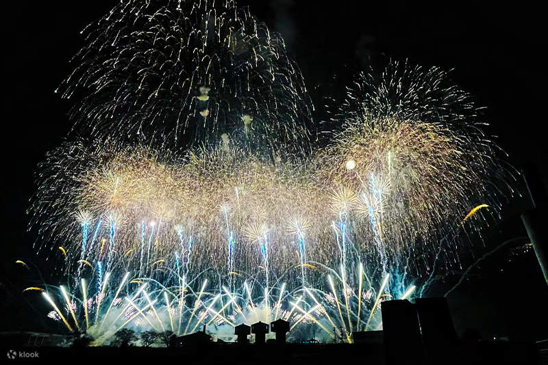 [Fireworks Festival Feast] Ibaraki Tsuchiura Fireworks Festival Day ...